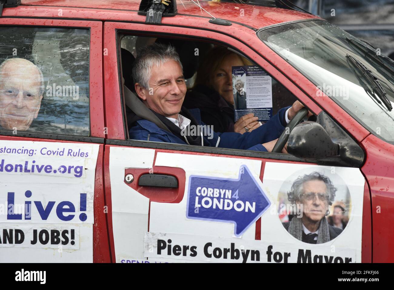 Piers corbyn bus hi-res stock photography and images - Alamy