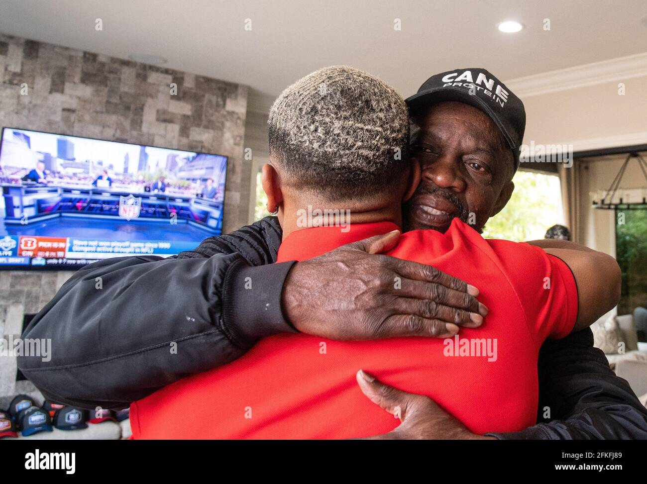 Lake Forest, USA. 01st May, 2021. German-American football player Amon ...