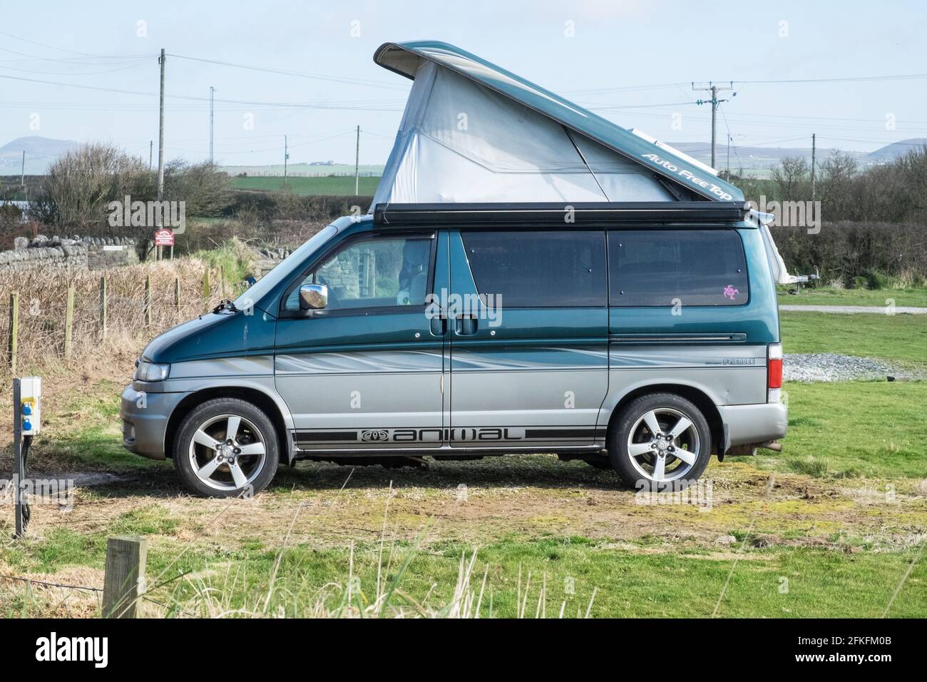 Mazda Bongo Friendee with pop top,Auto Free Top roof in a farmers field ...