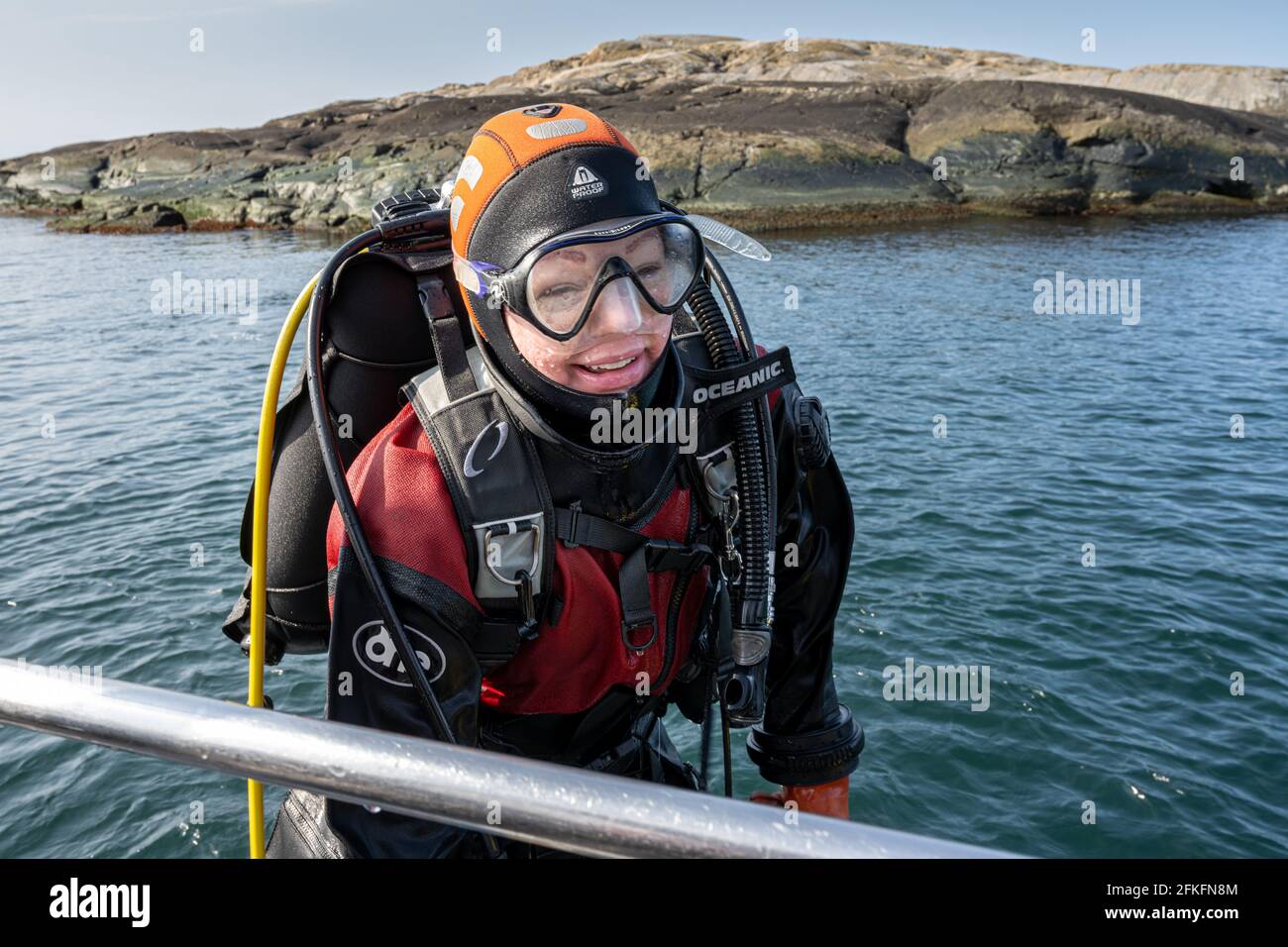 Female Platform Diver High Resolution Stock Photography and Images - Alamy