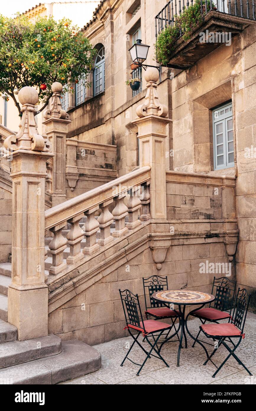 Street cafe in the Spanish Village in Barcelona Stock Photo - Alamy