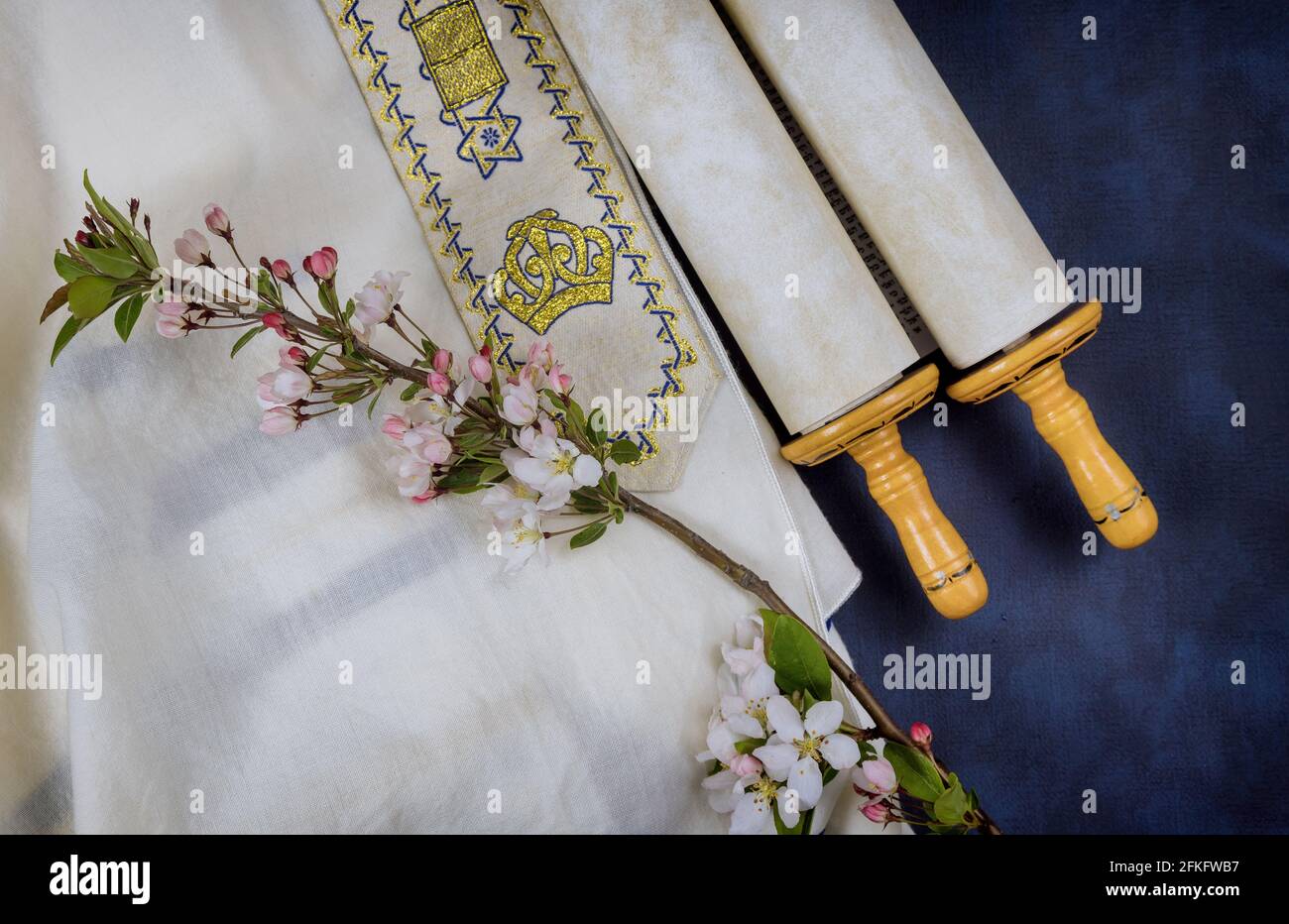 Holy torah hi-res stock photography and images - Alamy