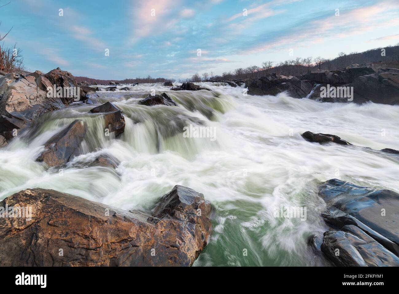 Waterfall and rapids of the Potomac River near Great Falls Park in ...