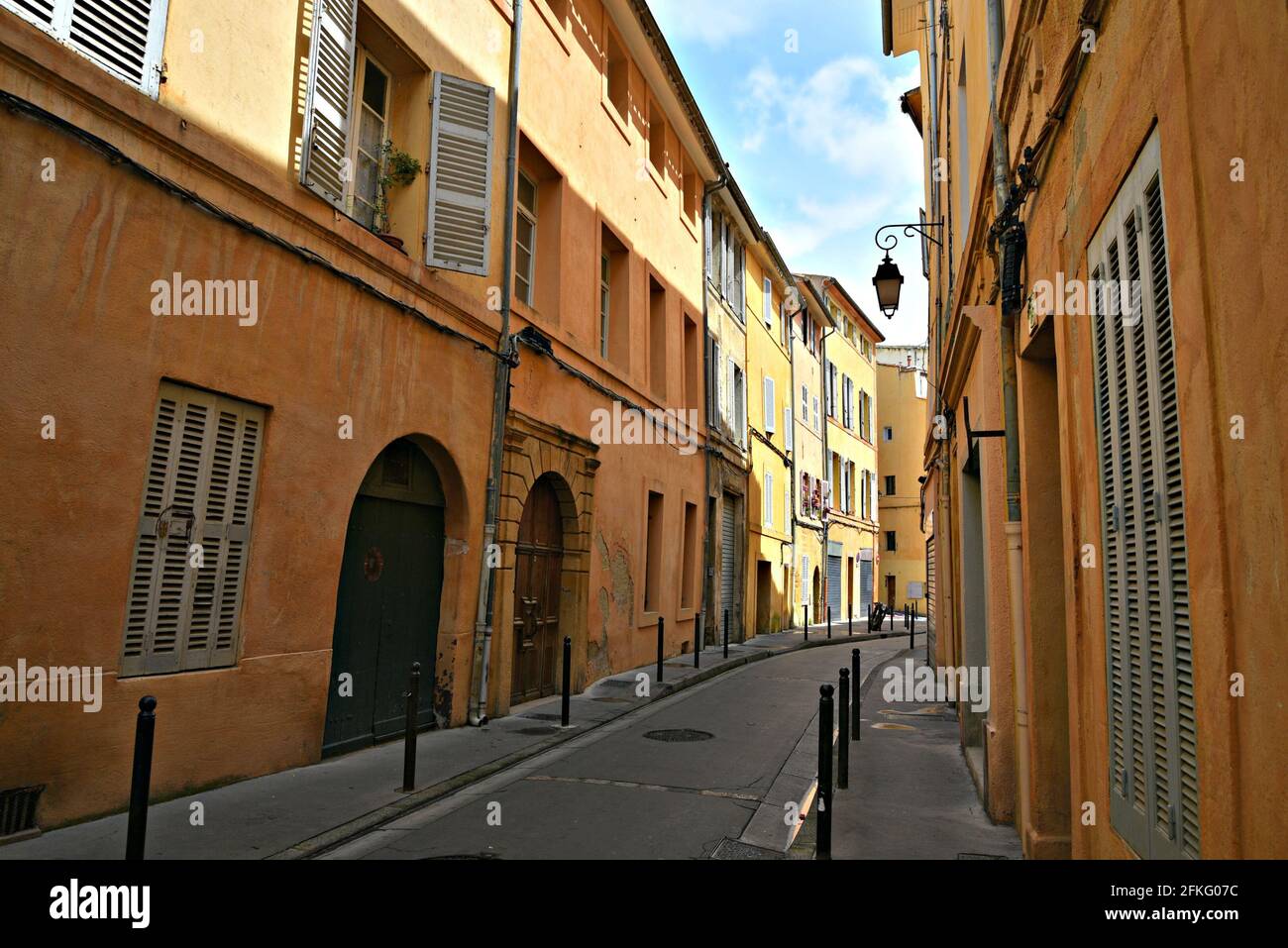 Provençal style architecture in the historic center of Aix-en-Provence ...
