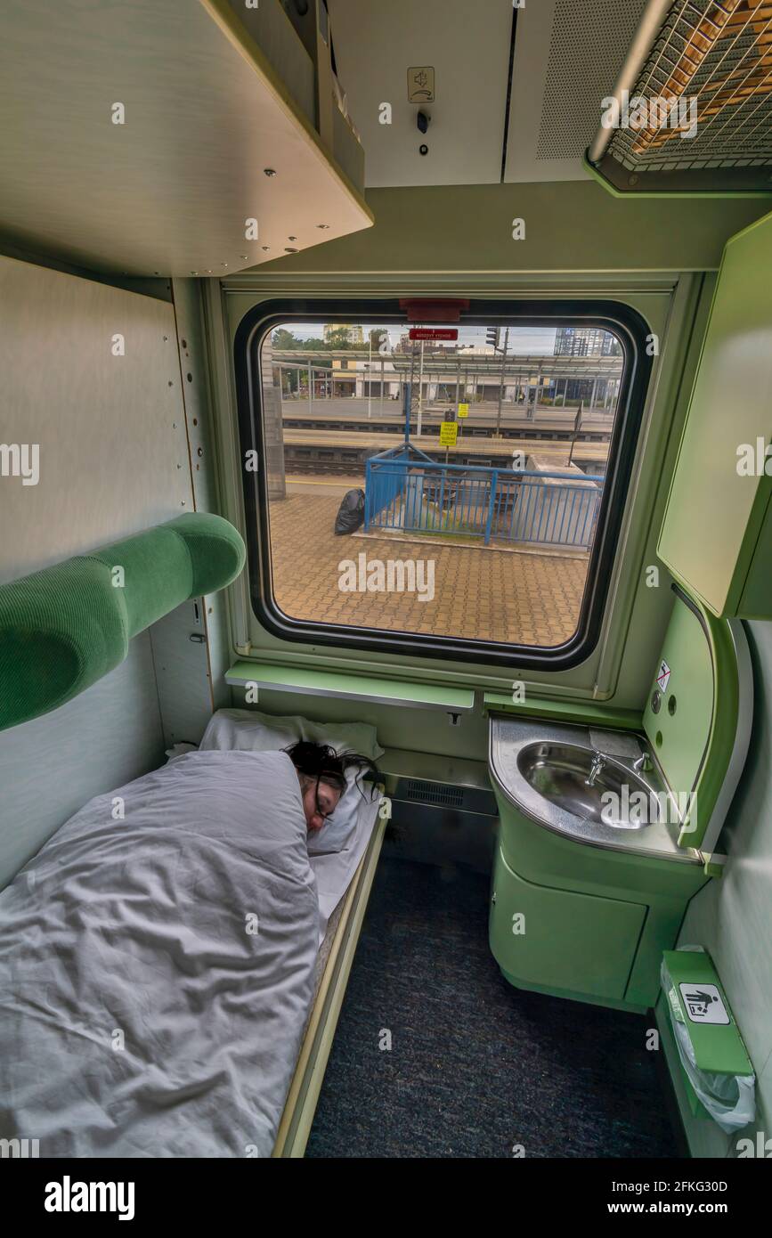 Single train seat hi-res stock photography and images - Alamy