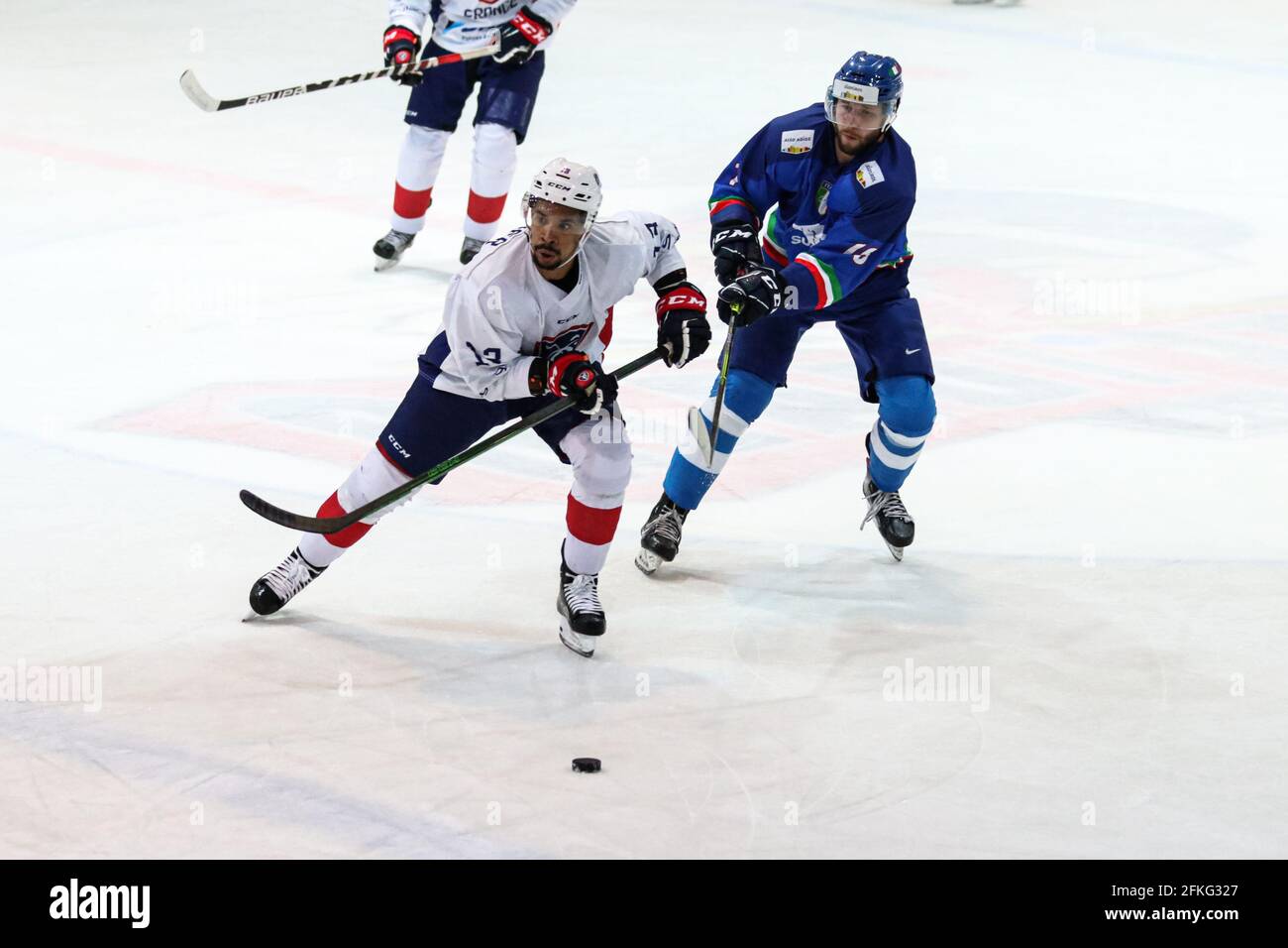 Slap shot hi-res stock photography and images - Alamy
