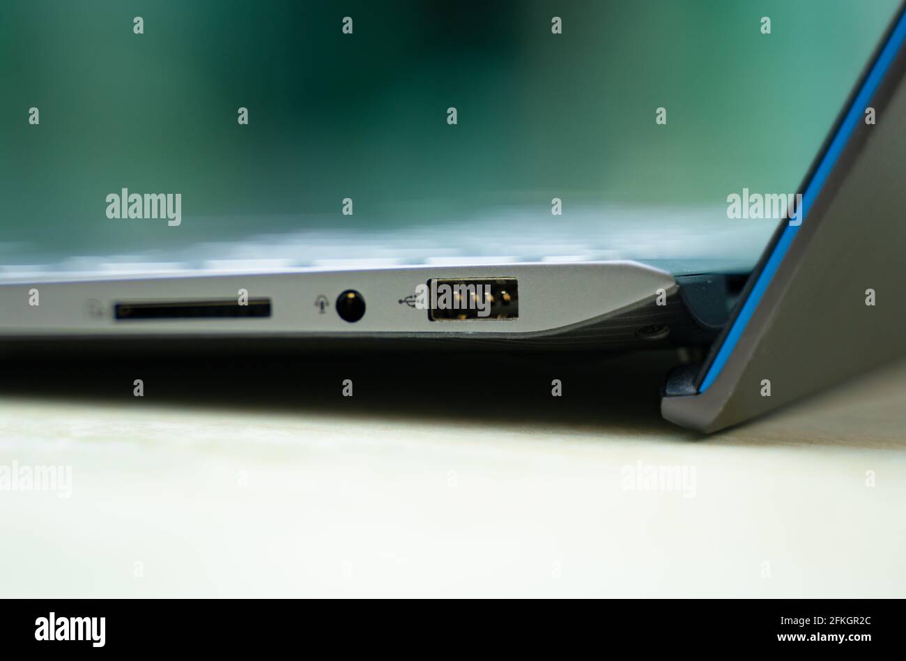 Multiple connector ports hi-res stock photography and images - Alamy