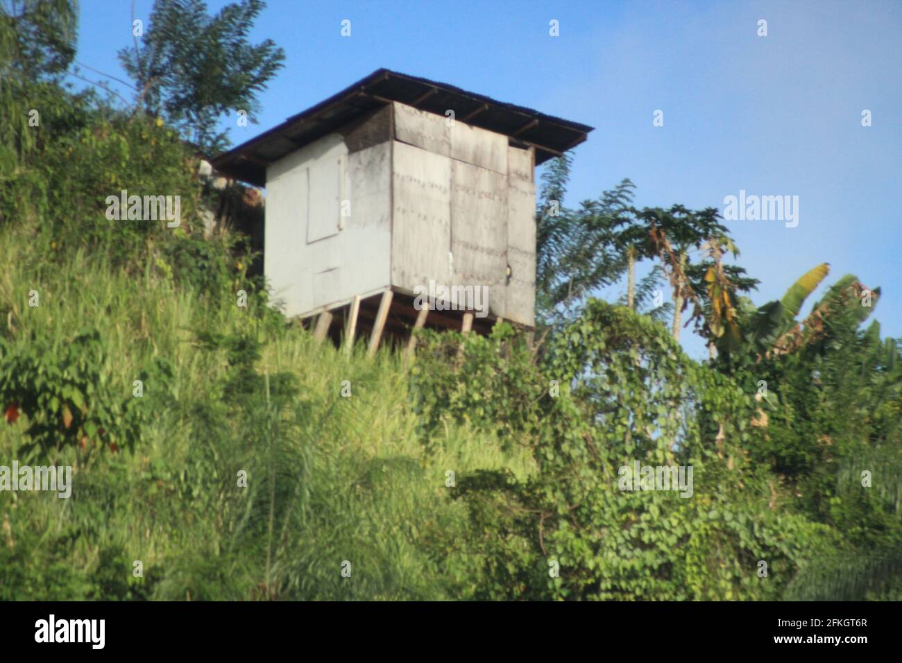 A ramshackle cottage hi-res stock photography and images - Alamy