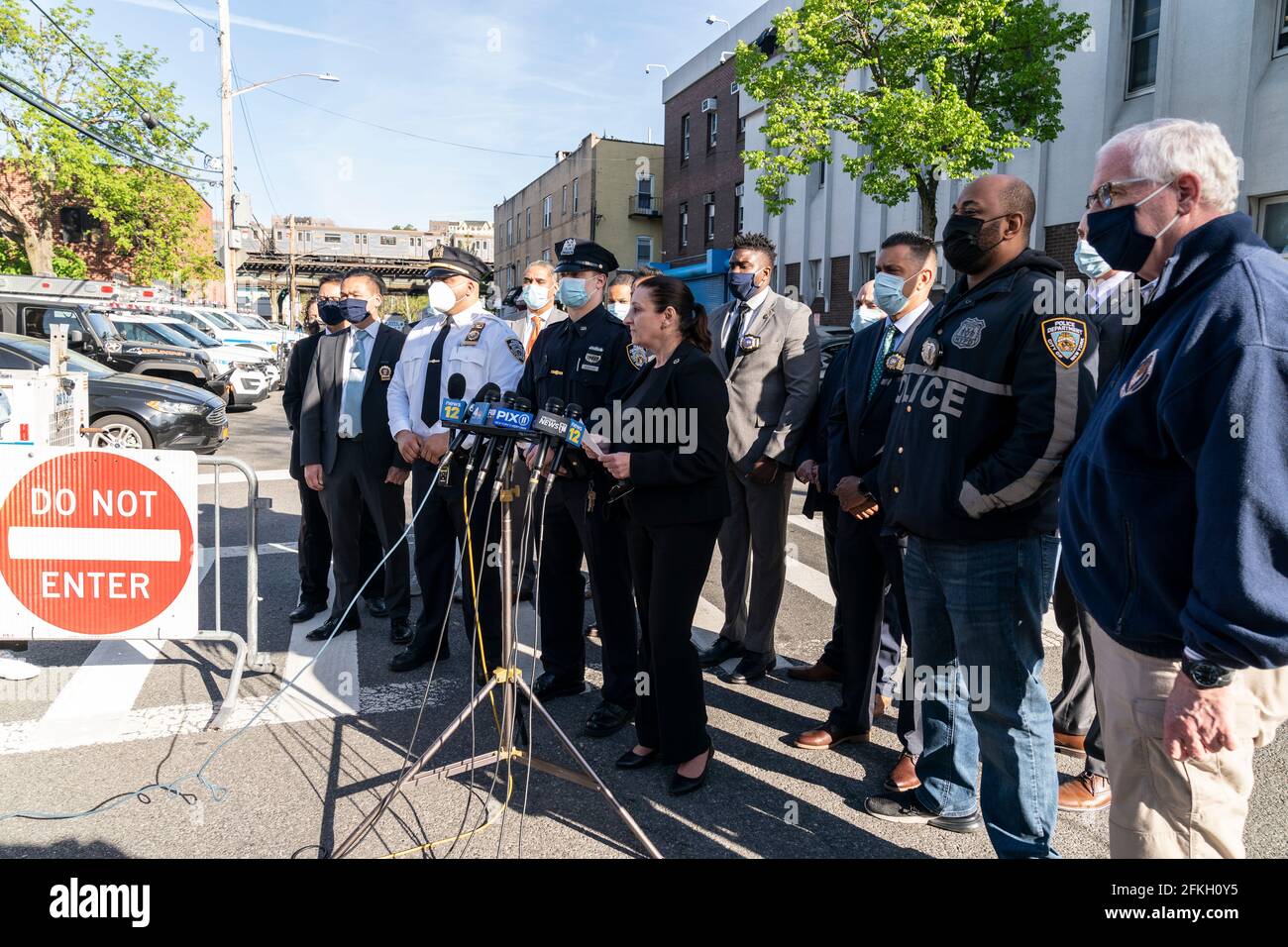 Jessica corey nypd hi-res stock photography and images - Alamy