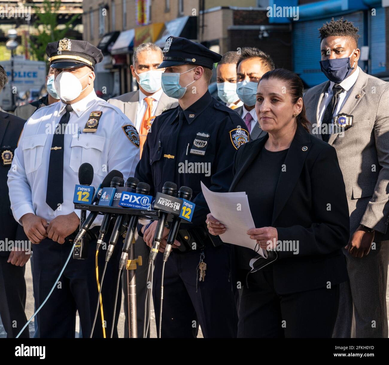Jessica corey nypd hi-res stock photography and images - Alamy