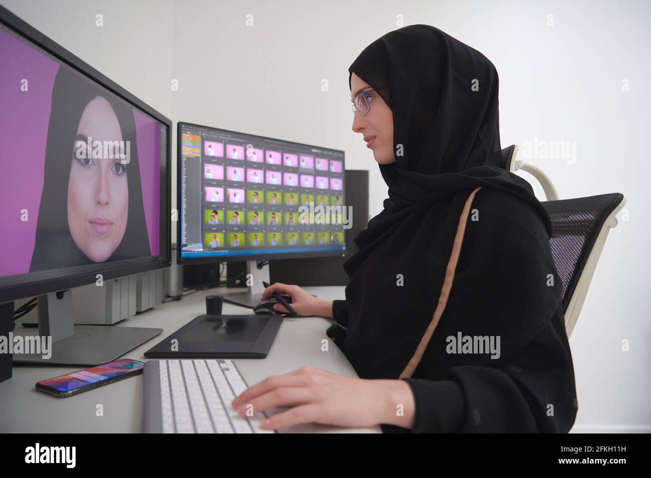 Young muslim girl working on the computer from home Stock Photo - Alamy
