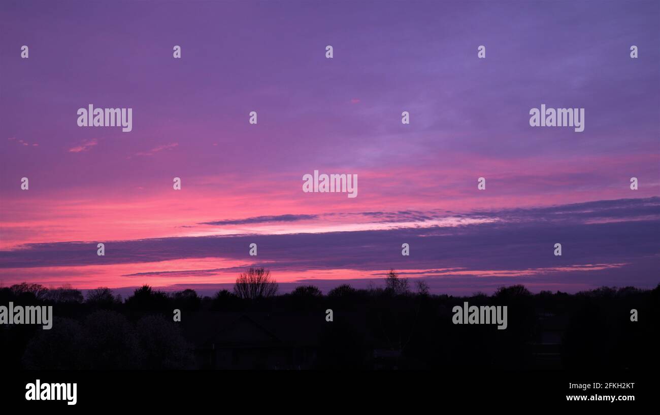 Purple sky clouds hi-res stock photography and images - Alamy