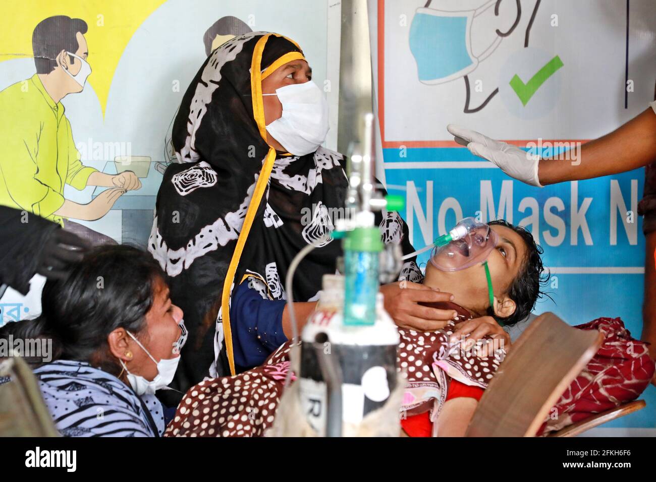 Overcrowded hospital hi-res stock photography and images - Alamy