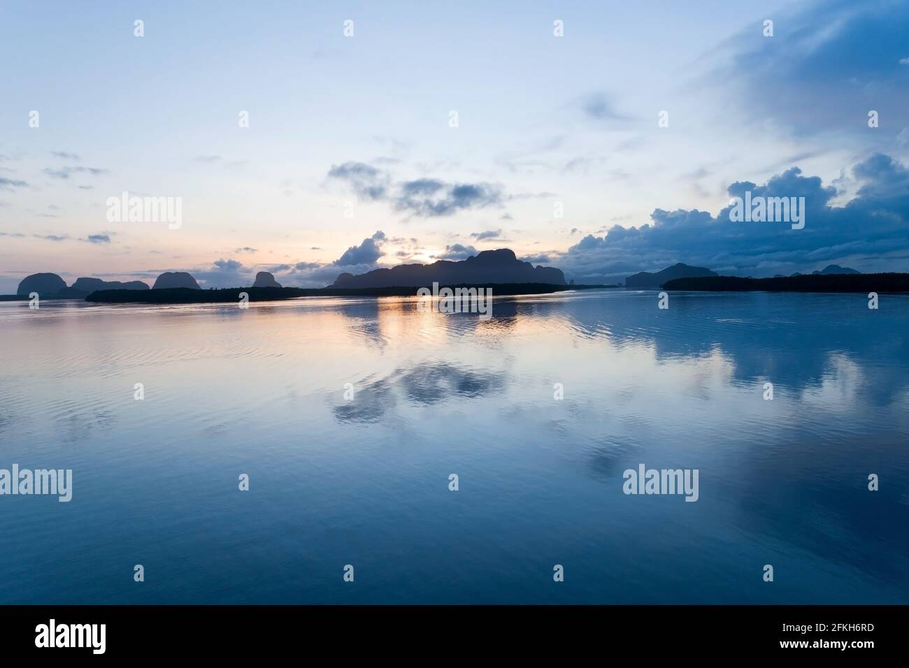 Flying high over magic island hi-res stock photography and images - Alamy