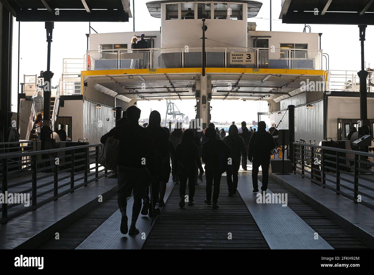 Governors island ferry hi-res stock photography and images - Alamy