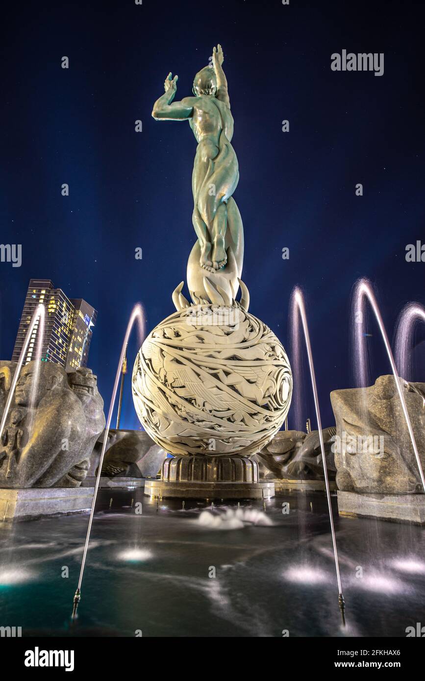 Statue of eternal life in cleveland ohio Stock Photo - Alamy