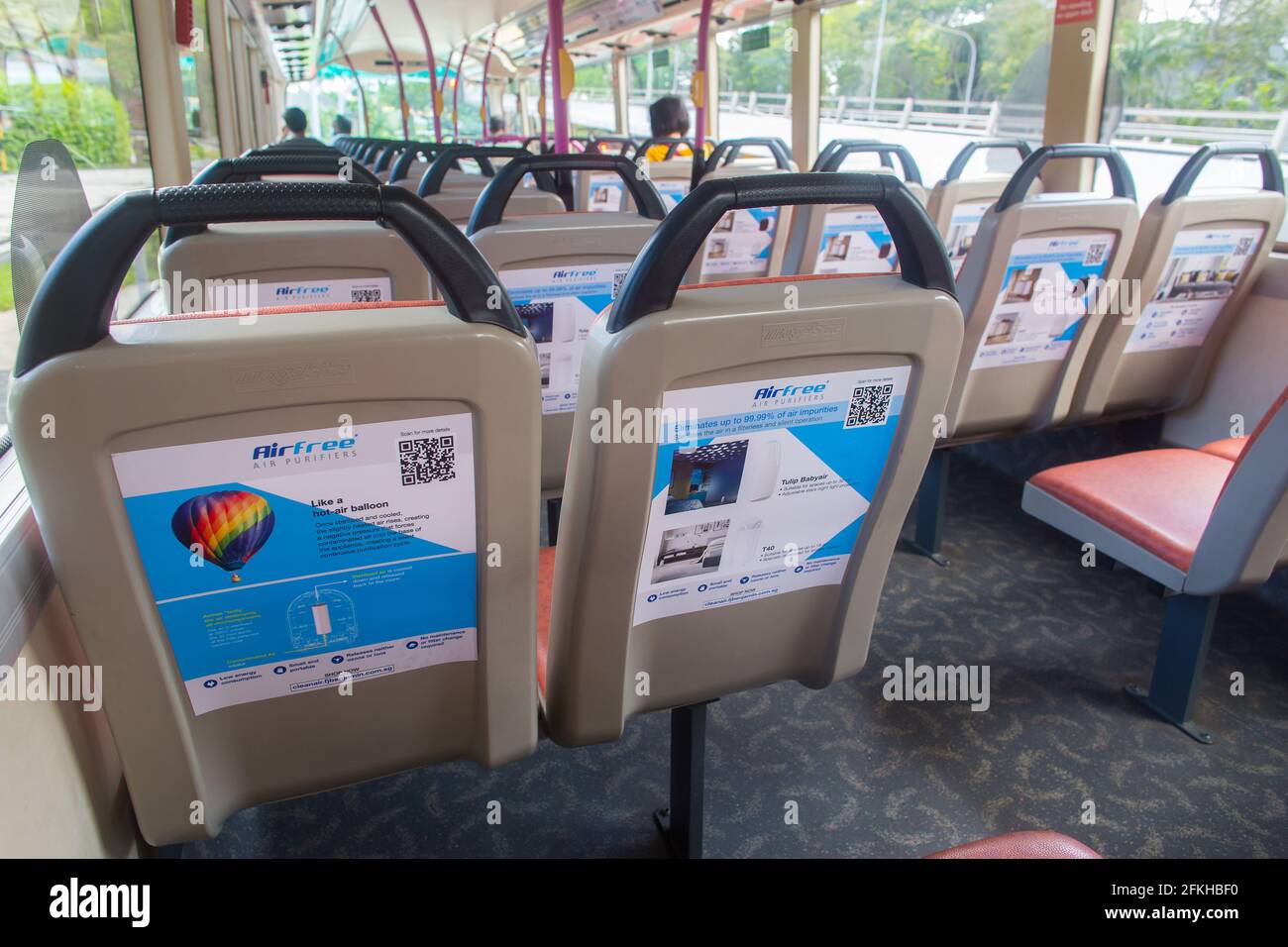 Bus ads hi-res stock photography and images - Alamy