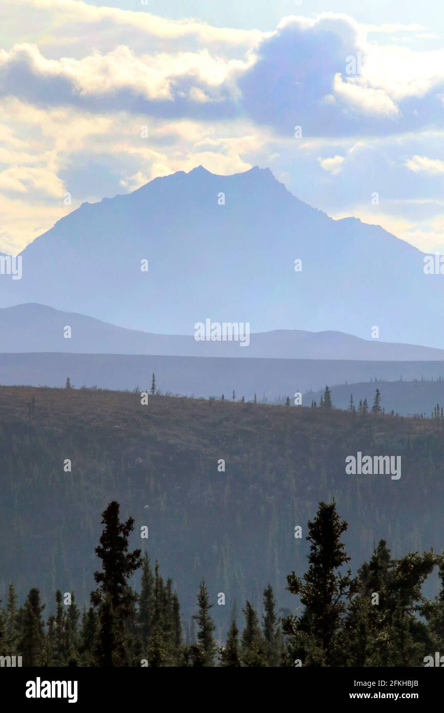 Denali mountain range hi-res stock photography and images - Alamy