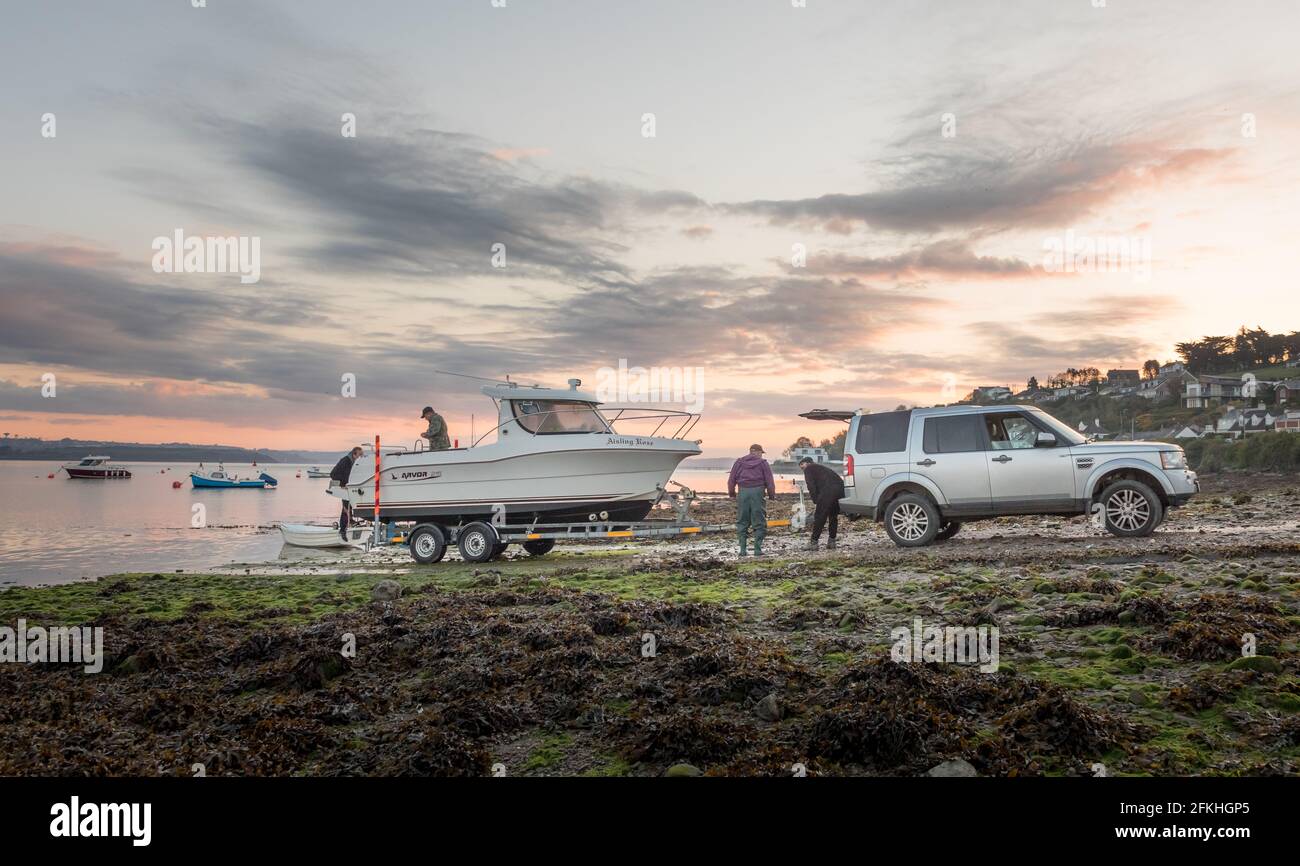 Beach launch trailer boat fishing hi-res stock photography and images ...