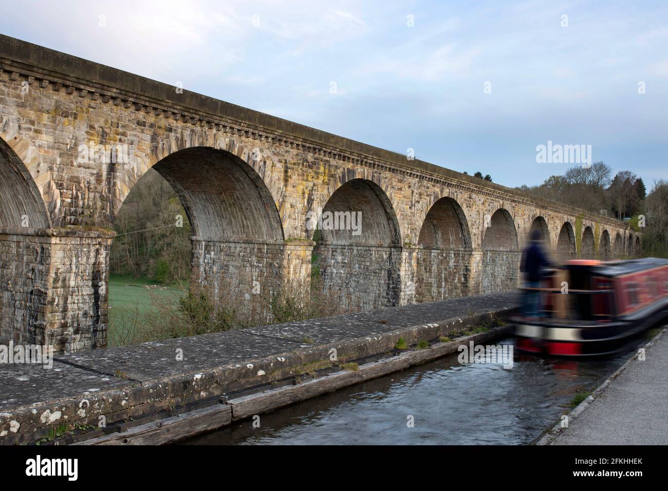 Chirk aqueduct and viaduct on the Llangollen canal, on the border of ...