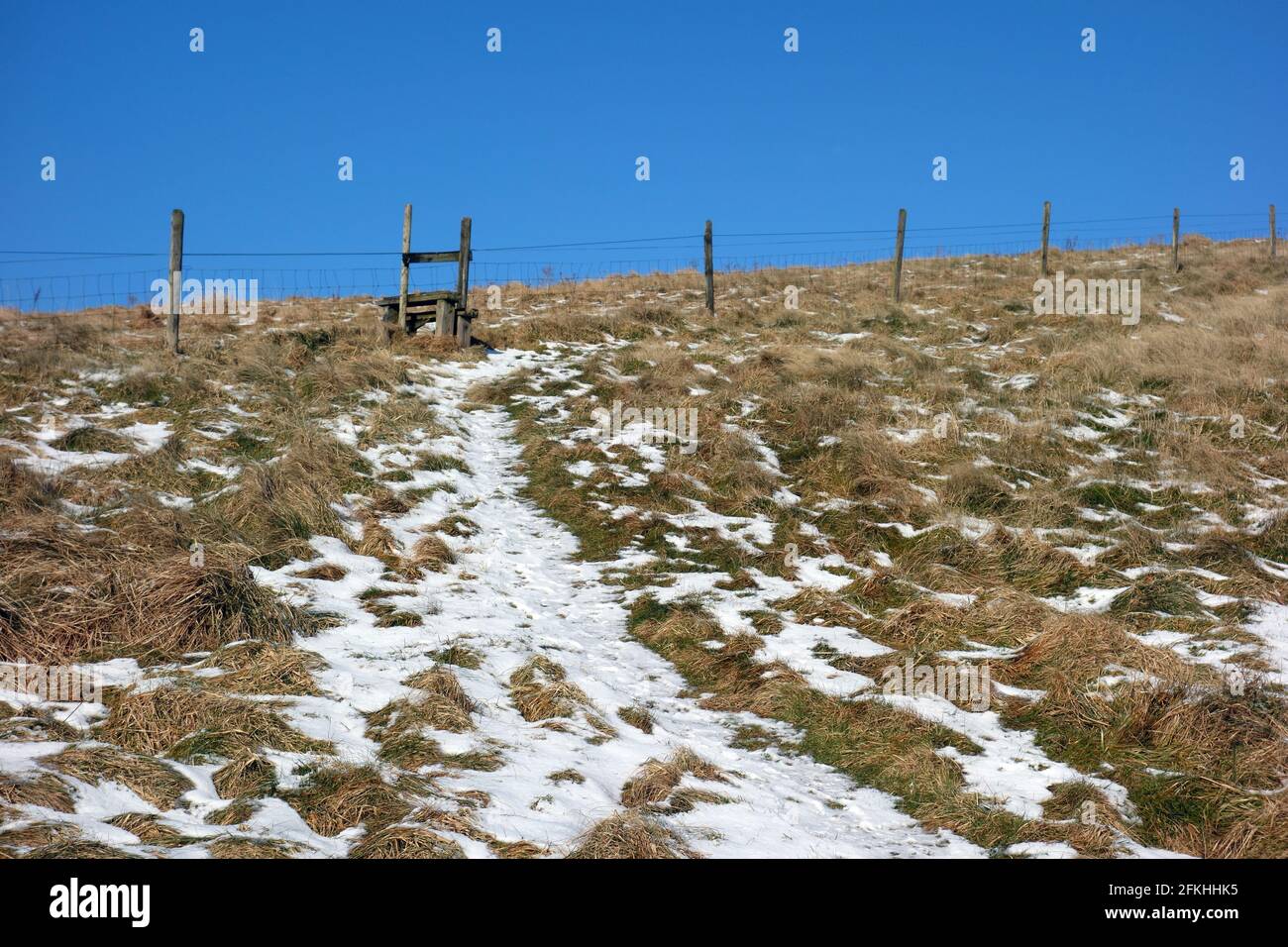 Stepover fence hi-res stock photography and images - Alamy