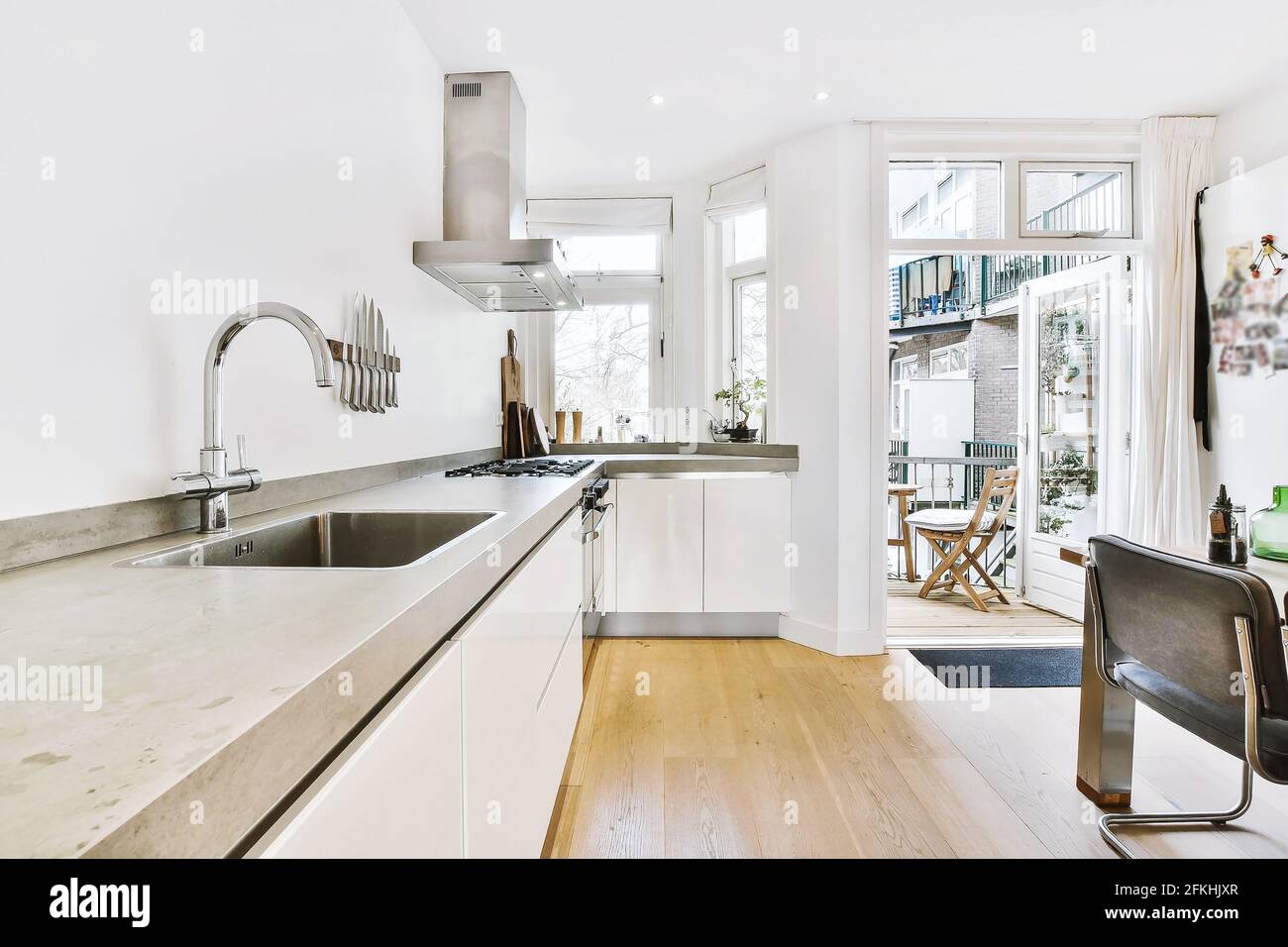 Kitchen and terrace hi-res stock photography and images - Alamy