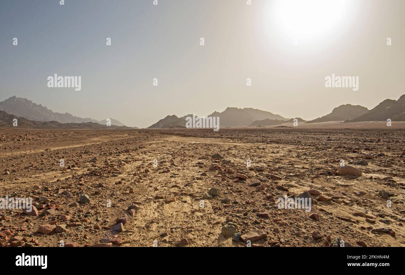 Eastern egypt mountain range hi-res stock photography and images - Alamy
