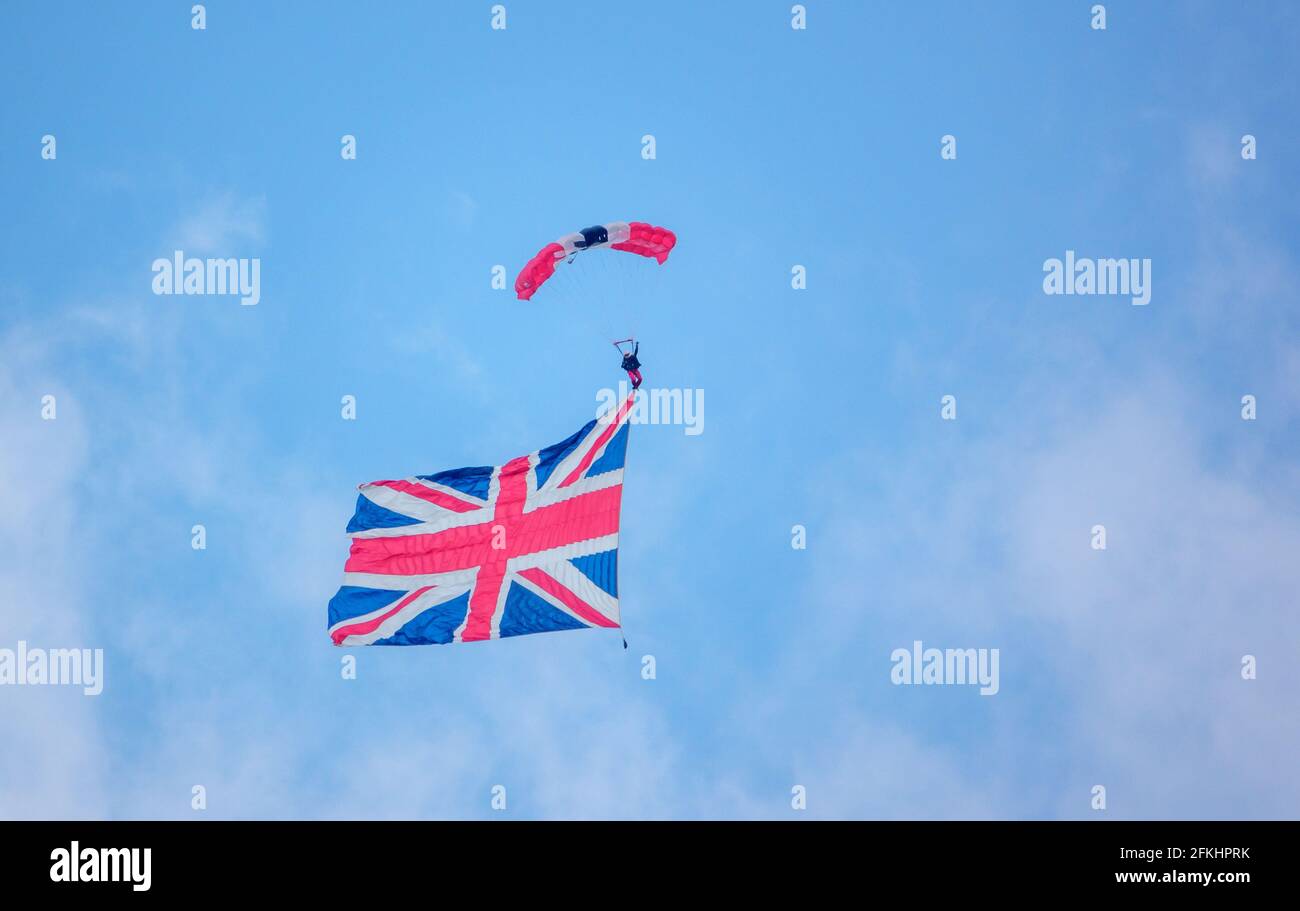 Parachute Regiment Freefall Team member of 'The Red Devils' practises ...