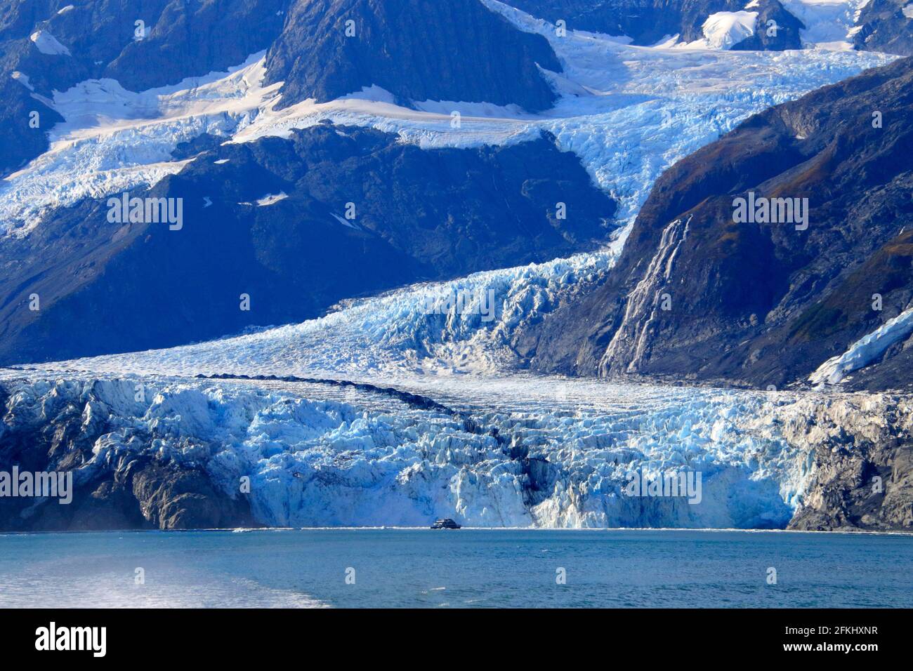 Alaska kenai fjords cruising hi-res stock photography and images - Alamy