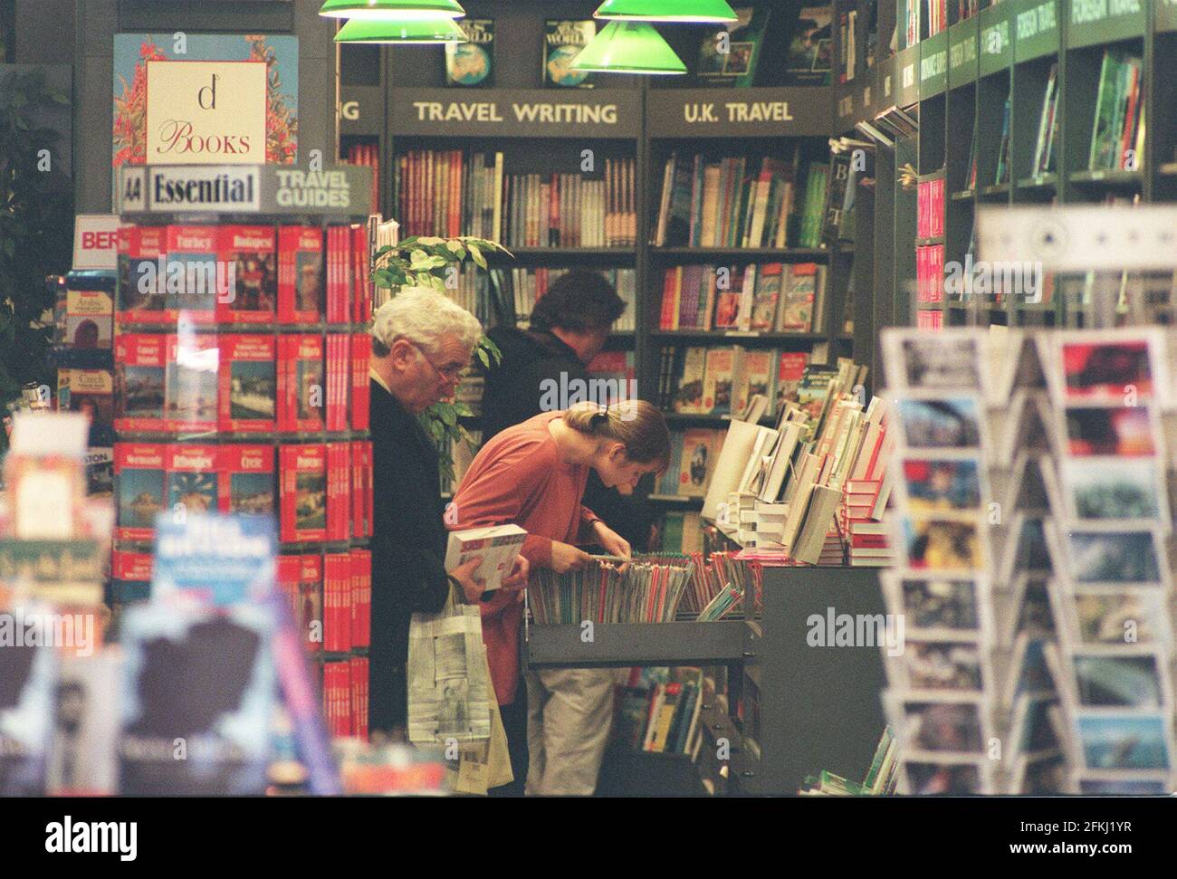 People shopping in Dillons book shop Stock Photo - Alamy