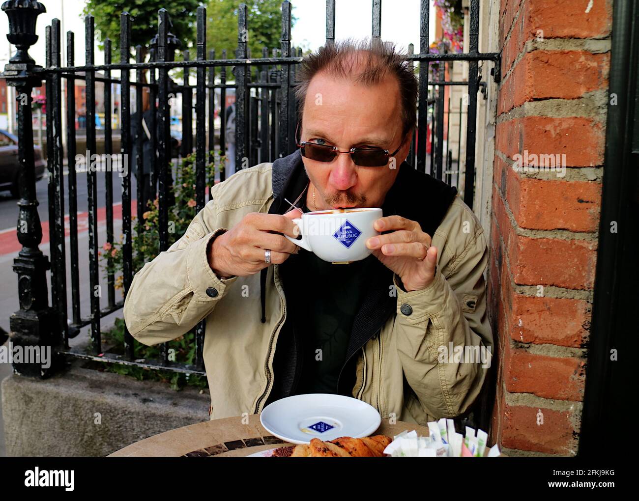Camera and coffee hi-res stock photography and images - Alamy