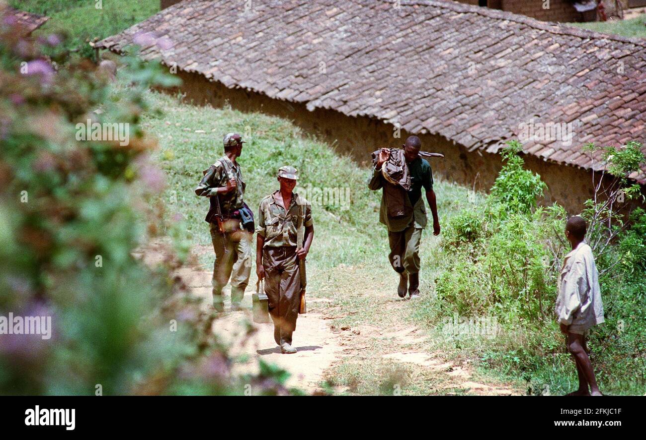 Rwandan Patriotic Army Soldiers in Uganda February 1999Soldiers of the ...
