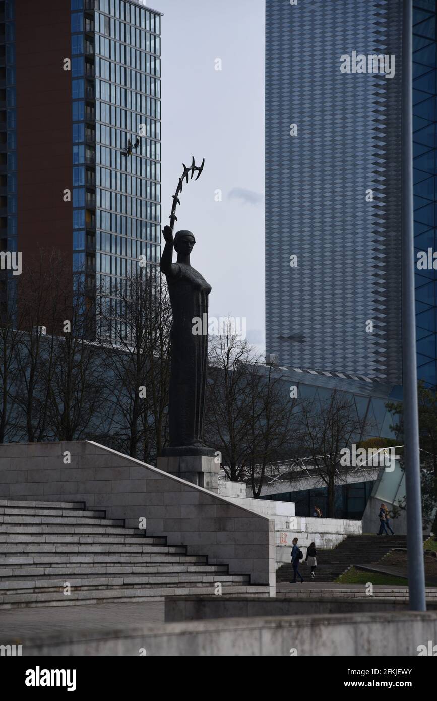 Sculpture vilnius hi-res stock photography and images - Alamy