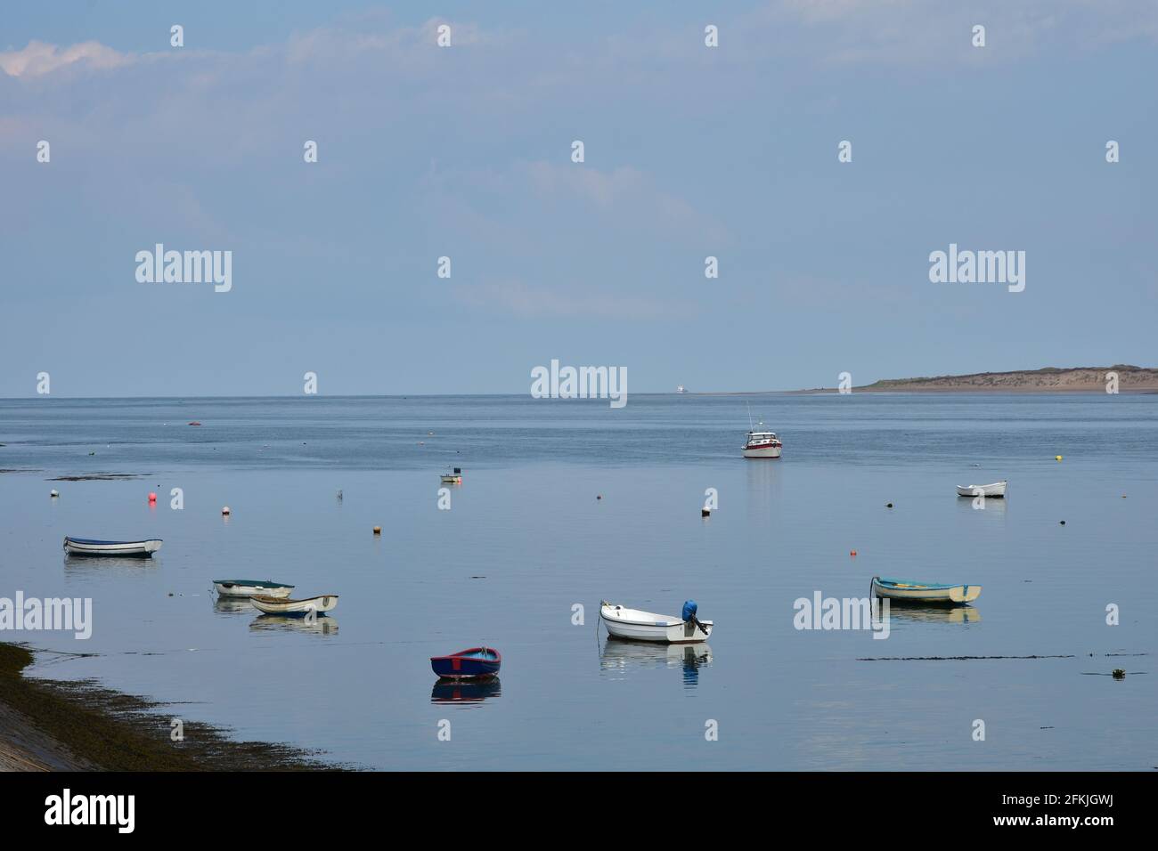 Small boats in harbour, Appledore, North Devon Stock Photo - Alamy