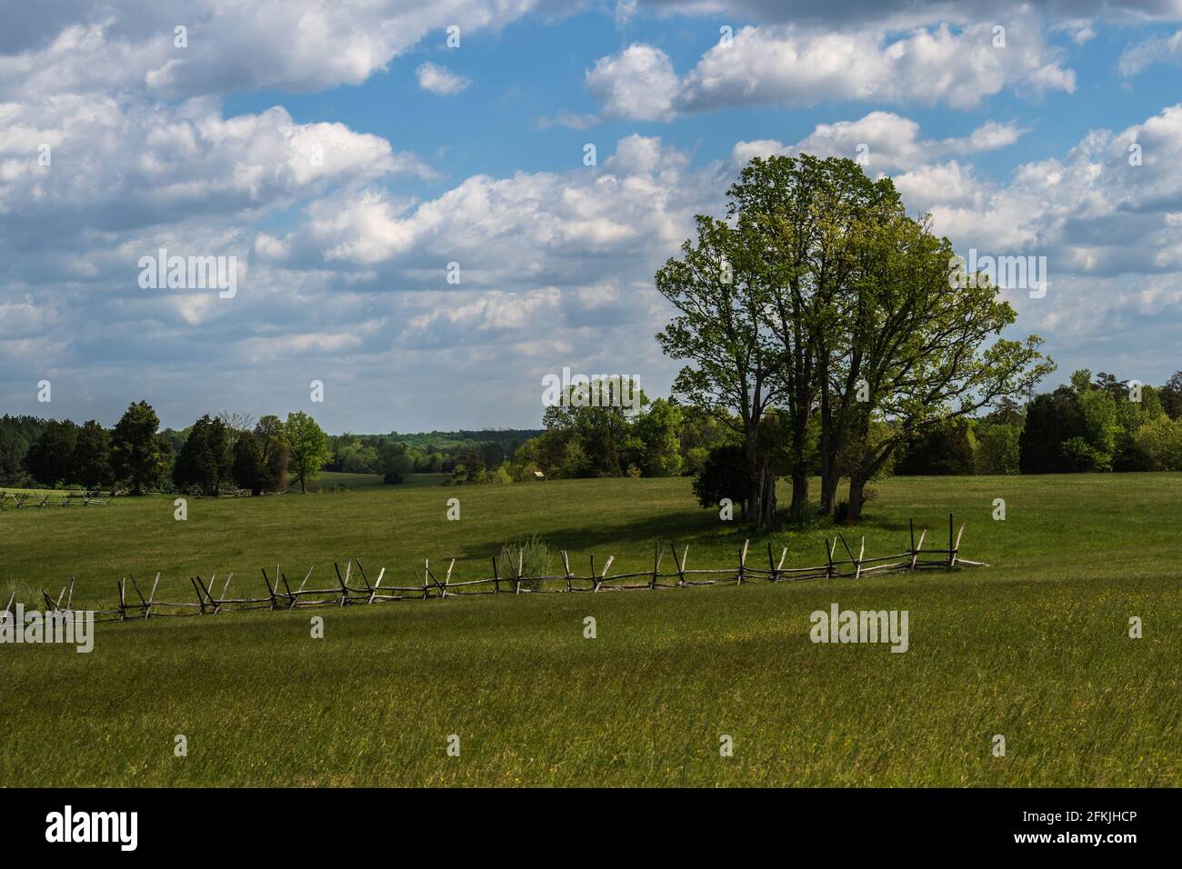 Military fencing dots the landscape of Manassas Battlefield Park, the ...