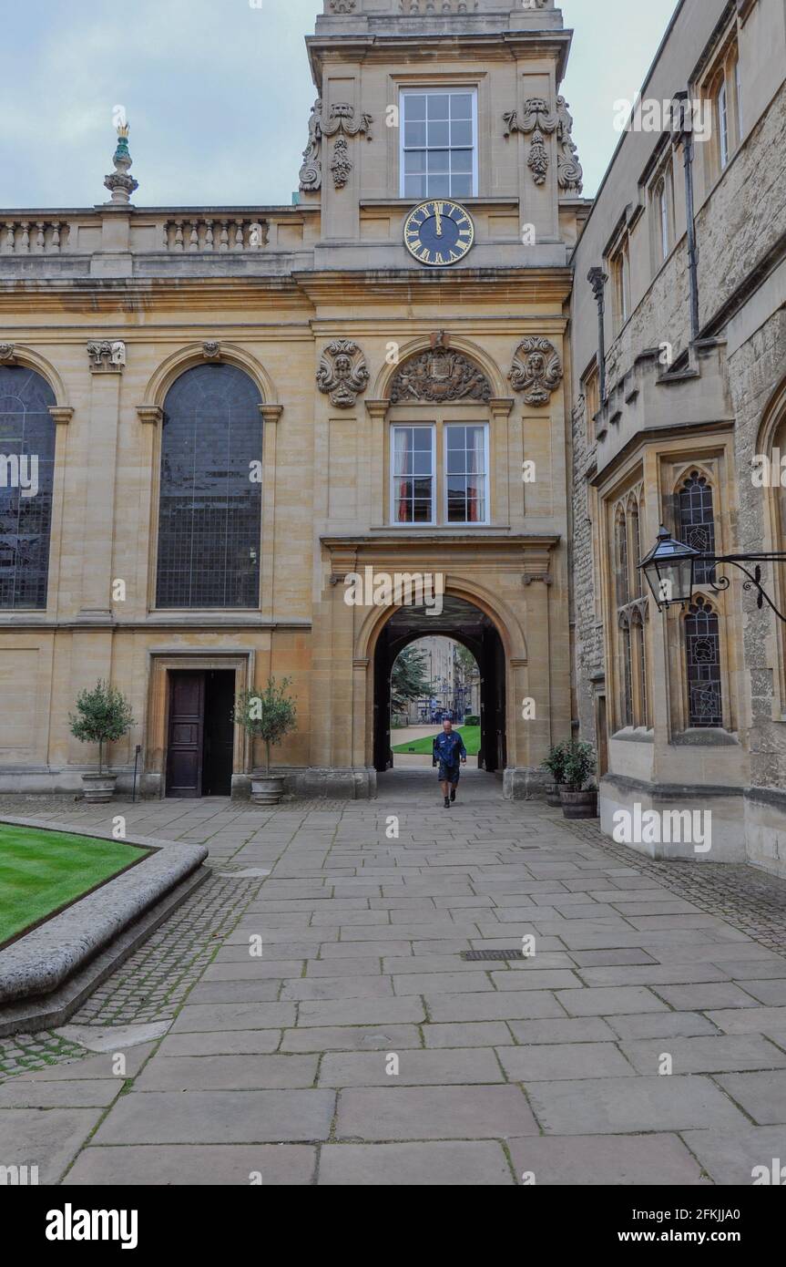 Quad trinity college oxford hi-res stock photography and images - Alamy