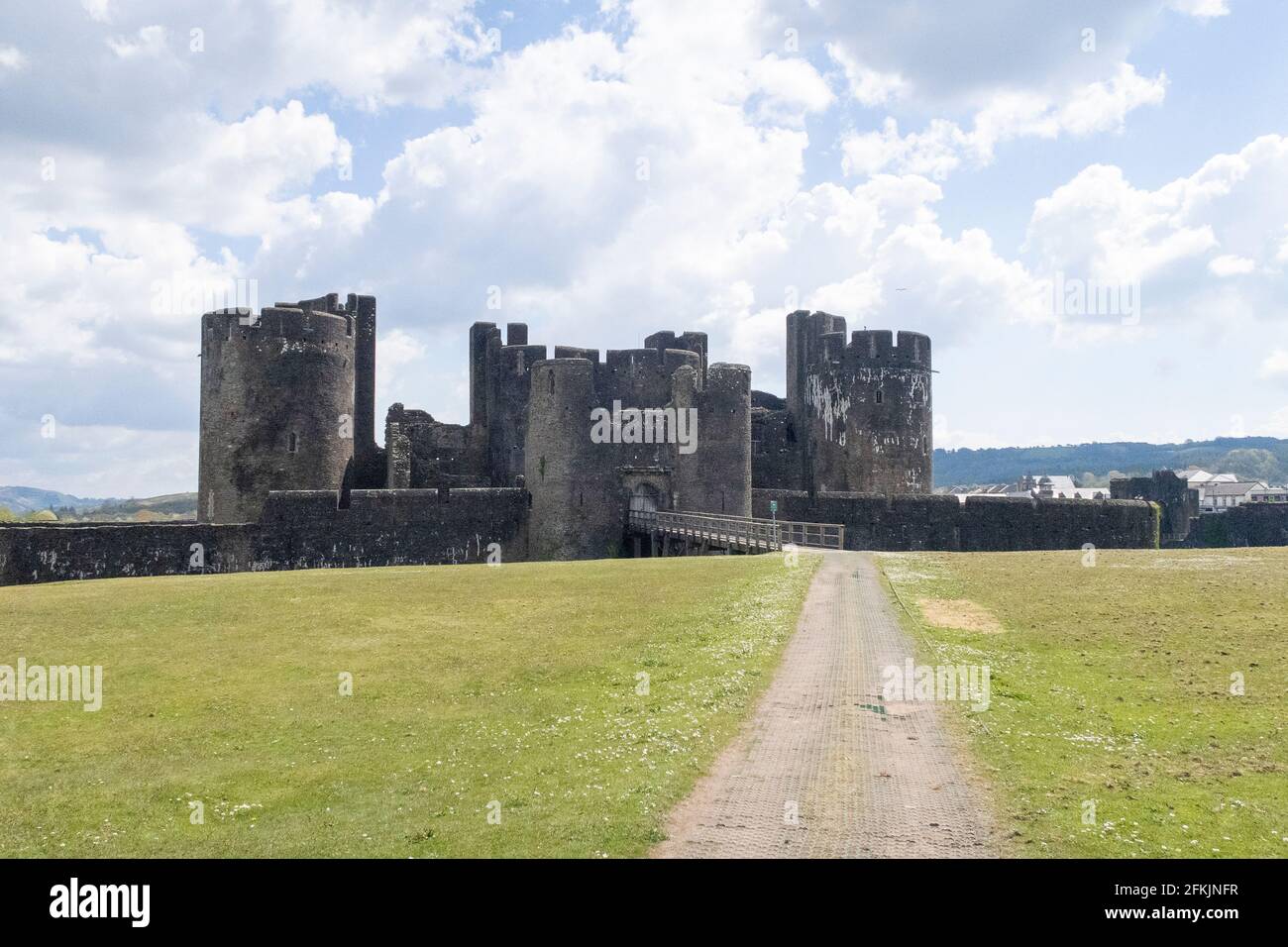 Second largest castle in britain hi-res stock photography and images ...