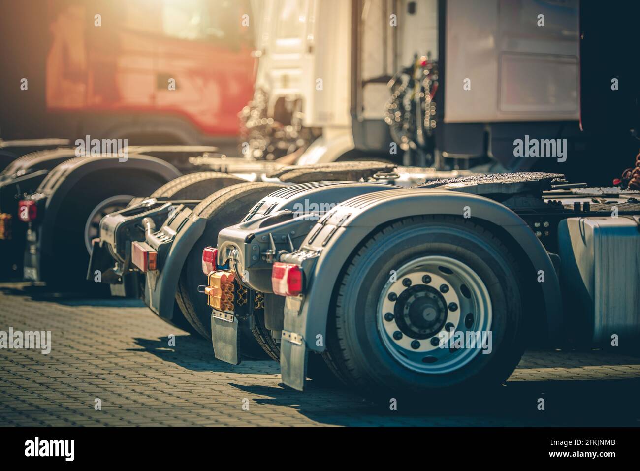 Semi tractors hi-res stock photography and images - Alamy
