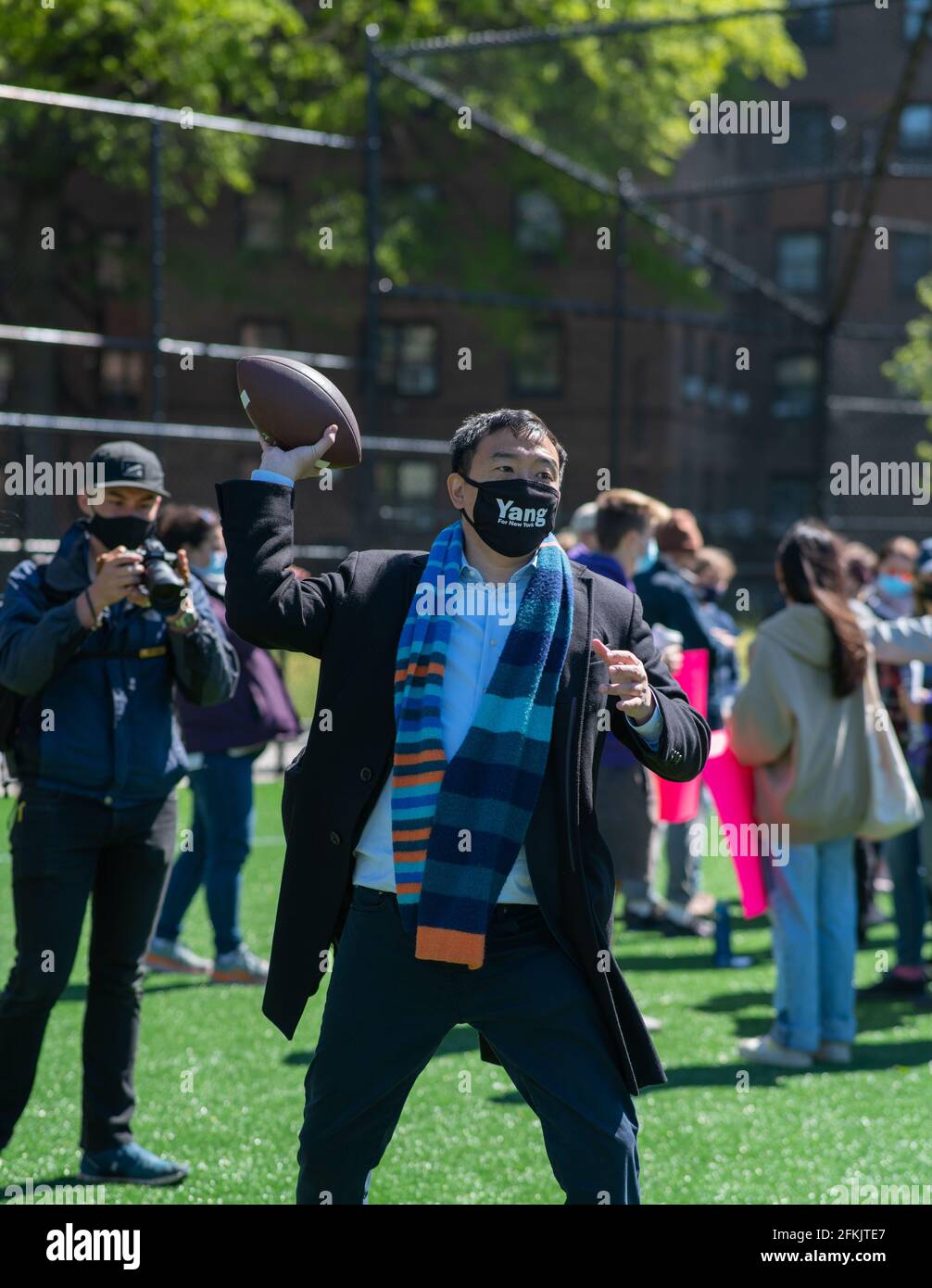 New York City Mayoral candidate Andrew Yang joins parents at a rally in ...