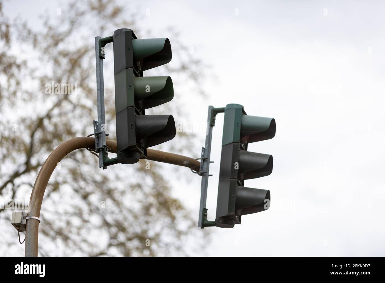 sideview of new traffic lights Stock Photo - Alamy