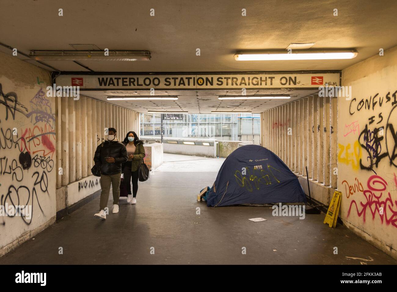 People in underpass waterloo london hi-res stock photography and images ...