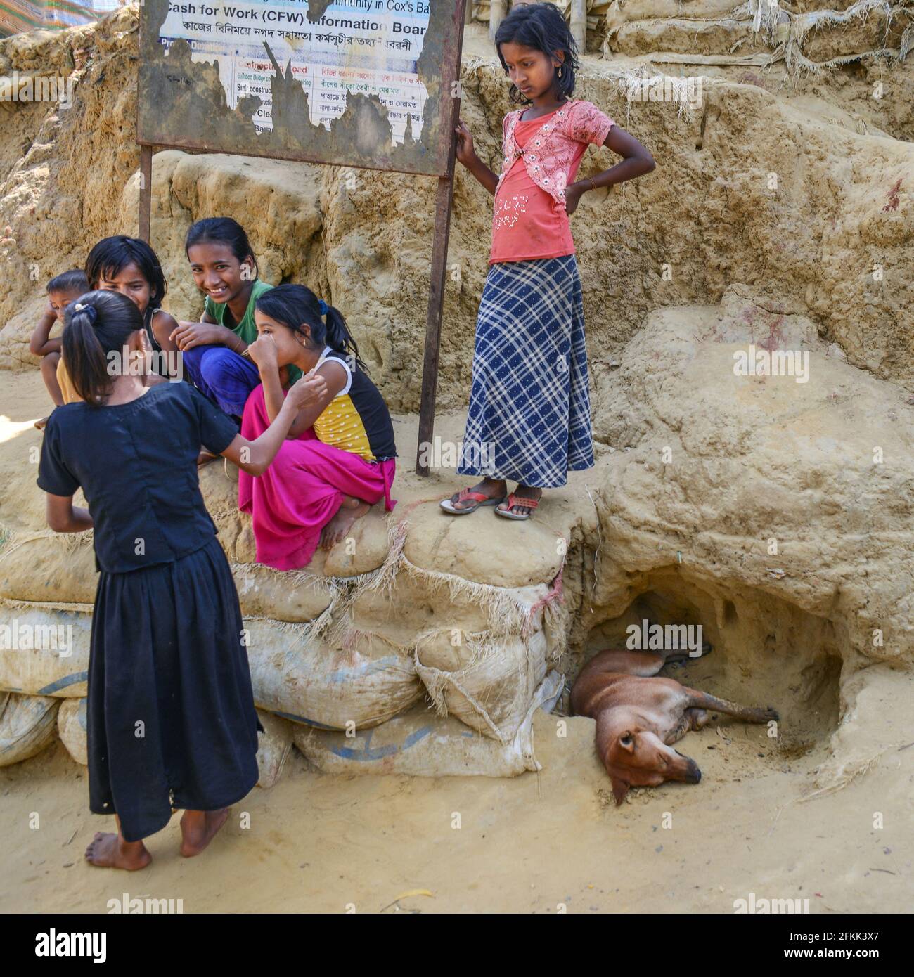 Smiley rohingya hi-res stock photography and images - Alamy