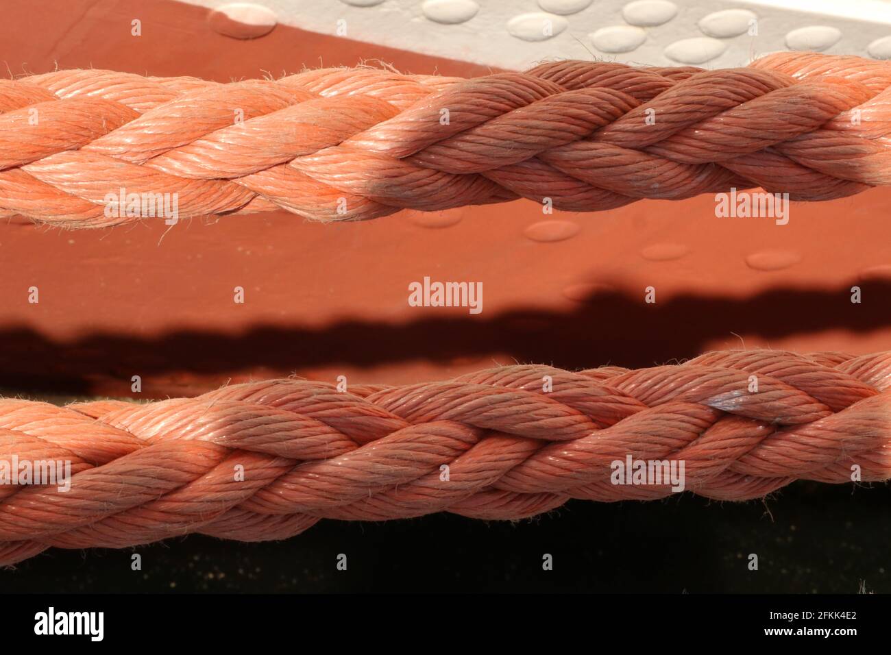 Ship ropes hi-res stock photography and images - Alamy