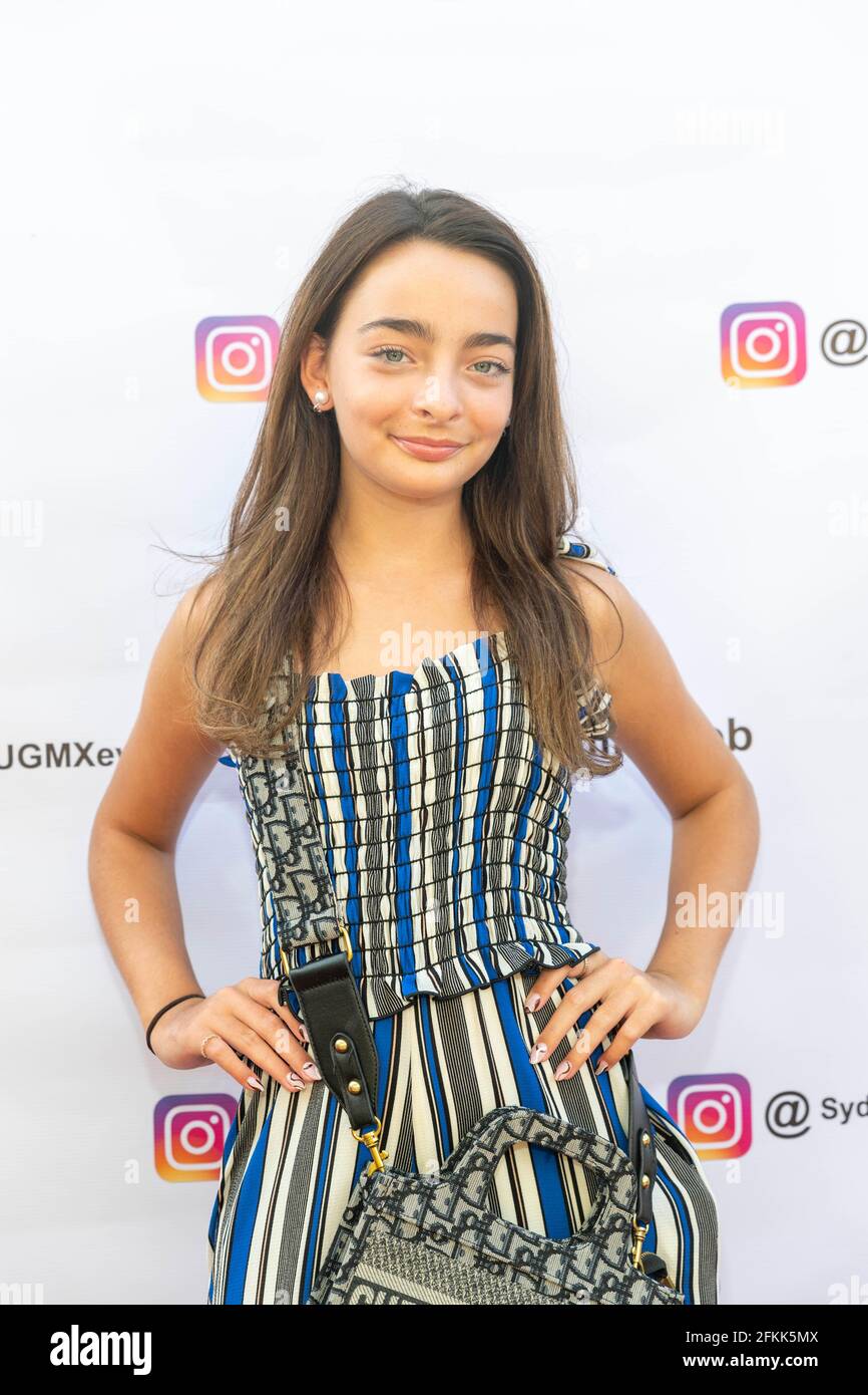 Raynah Hudson attends Young Hollywood Social Media Industry Party at ...