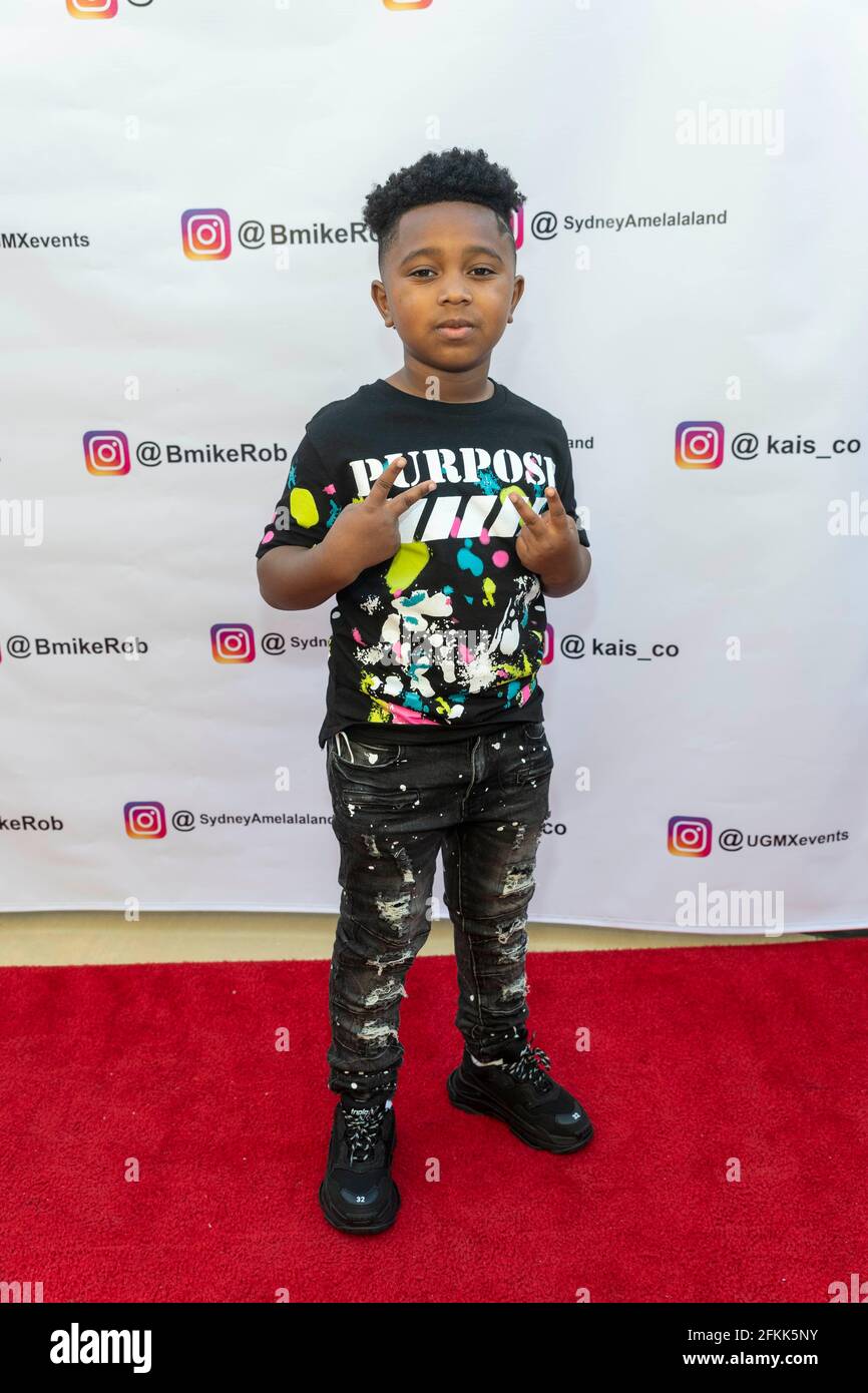 Ivan Williams attends Young Hollywood Social Media Industry Party at ...