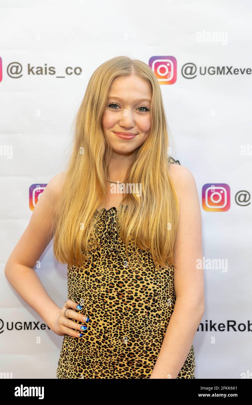 Abigail Zoe Lewis attends Young Hollywood Social Media Industry Party ...