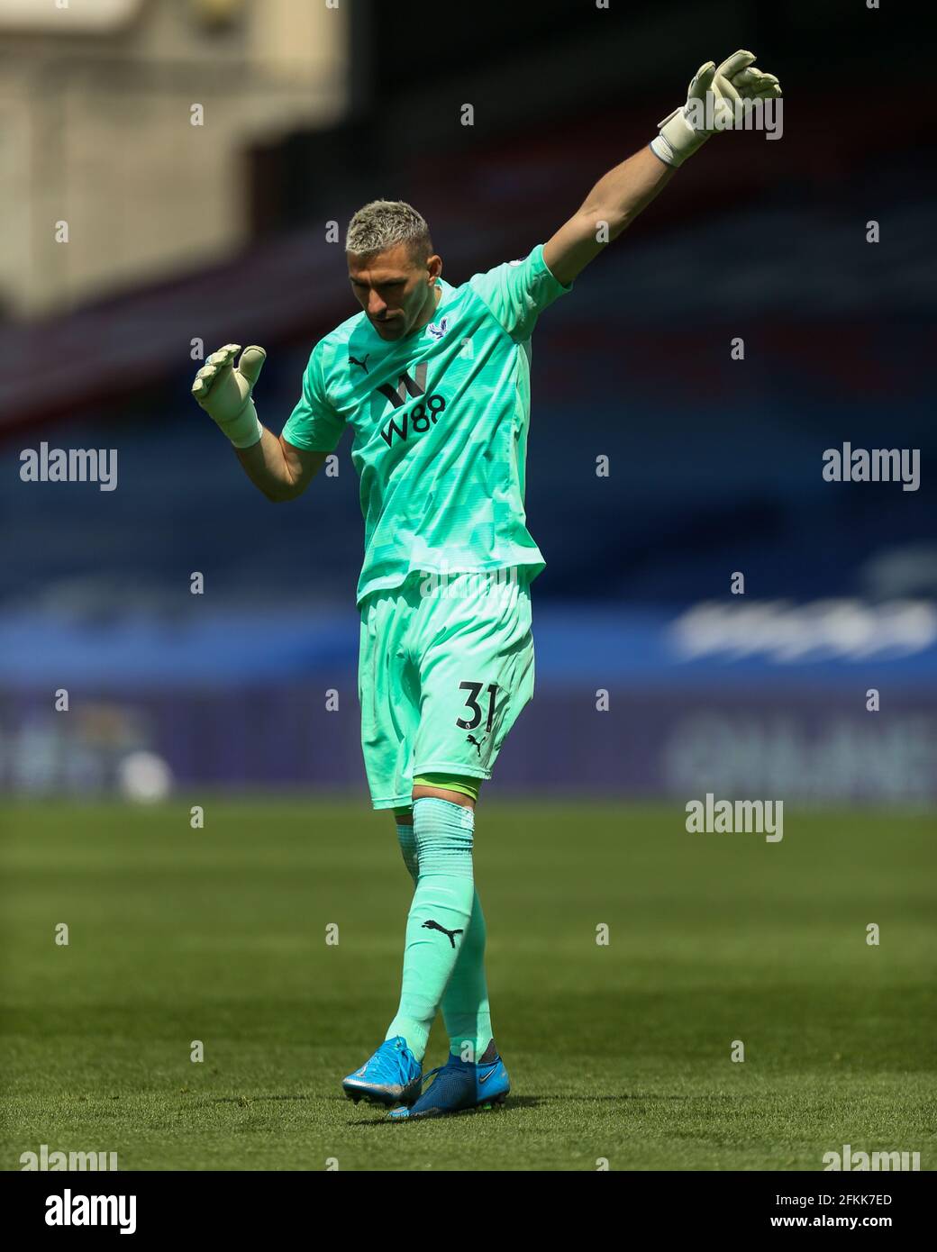 Crystal Palace goalkeeper Vicente Guaita during the Premier League ...