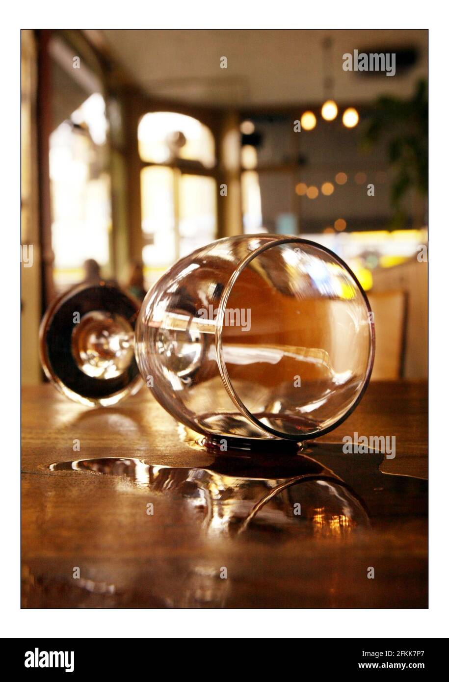Red Wine spilt......pic David Sandison 15/8/2005 Stock Photo - Alamy