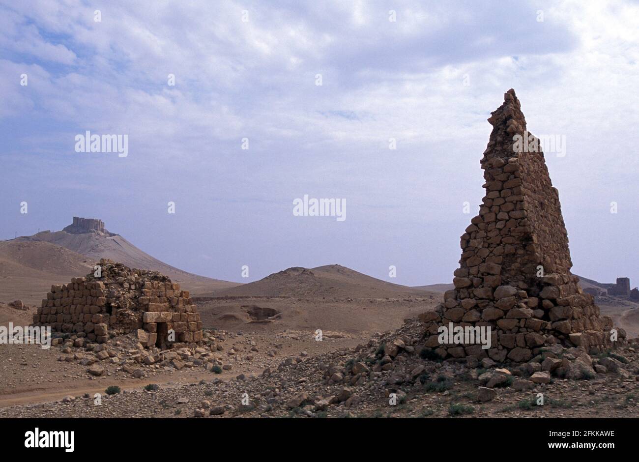 Syria valley tombs hi-res stock photography and images - Alamy