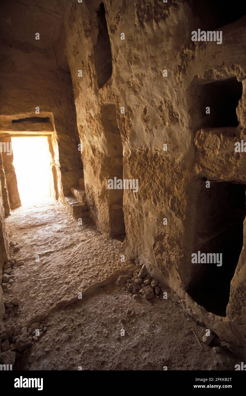 Syria valley tombs hi-res stock photography and images - Alamy